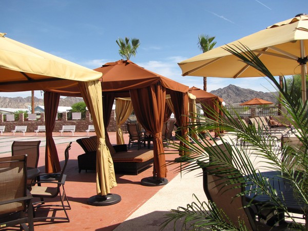 RV Park Yuma Arizona with golf course. For 55+ active seniors