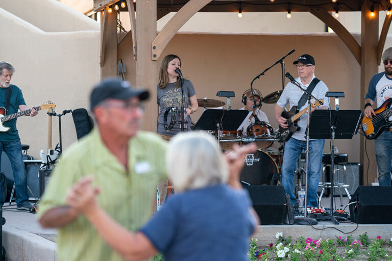 Surprise Arizona - RV Park & Resort for active seniors | Sunflower